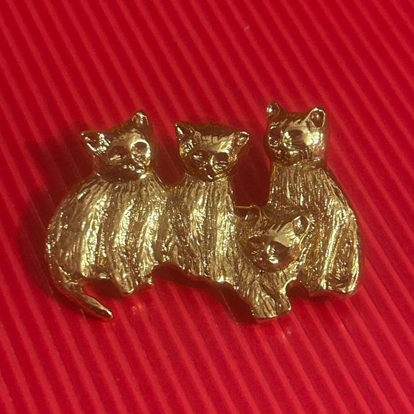 Vintage | Jewelry | Brood Of Cats Vintage 9sy2k Ceazy Cat Lady Pin ...